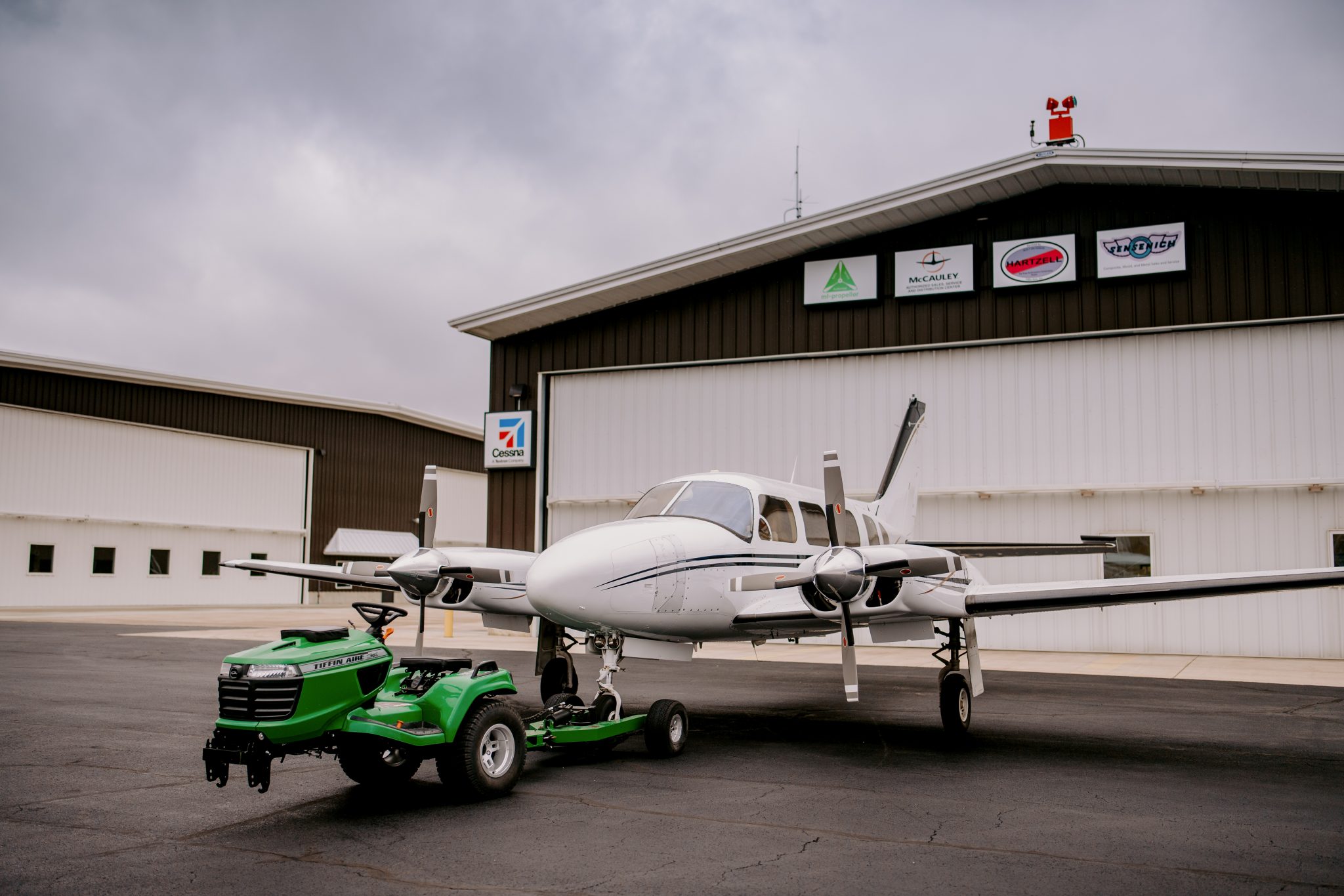 Aircraft Tugs – Tiffin Aire