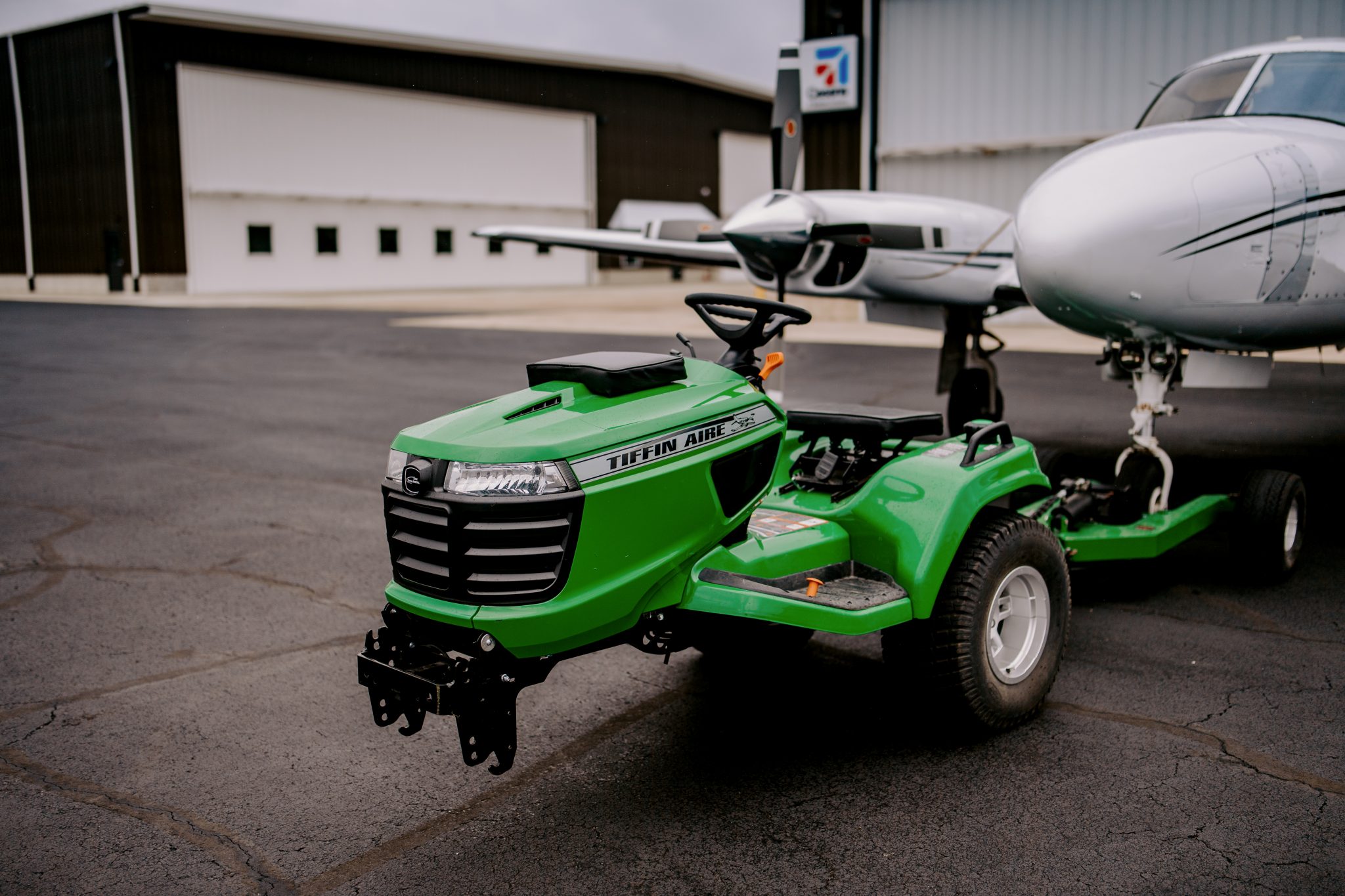 Aircraft Tugs – Tiffin Aire